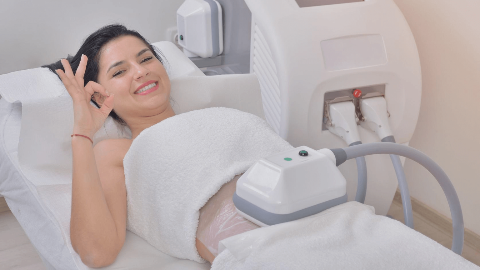 Redefining Beauty: How Non-Surgical CoolSculpting Enhances Facial ...